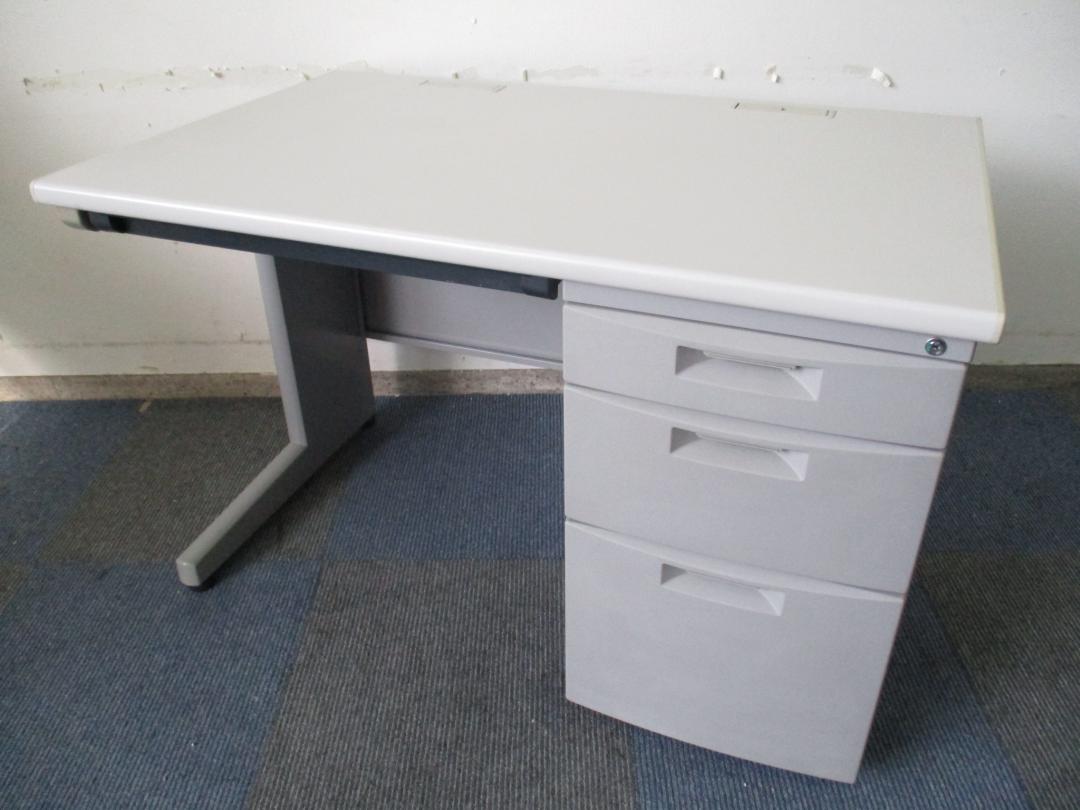 【中古】CZデスク イトーキ/ITOKI 片袖机 148488 - 中古オフィス家具ならオフィスバスターズ