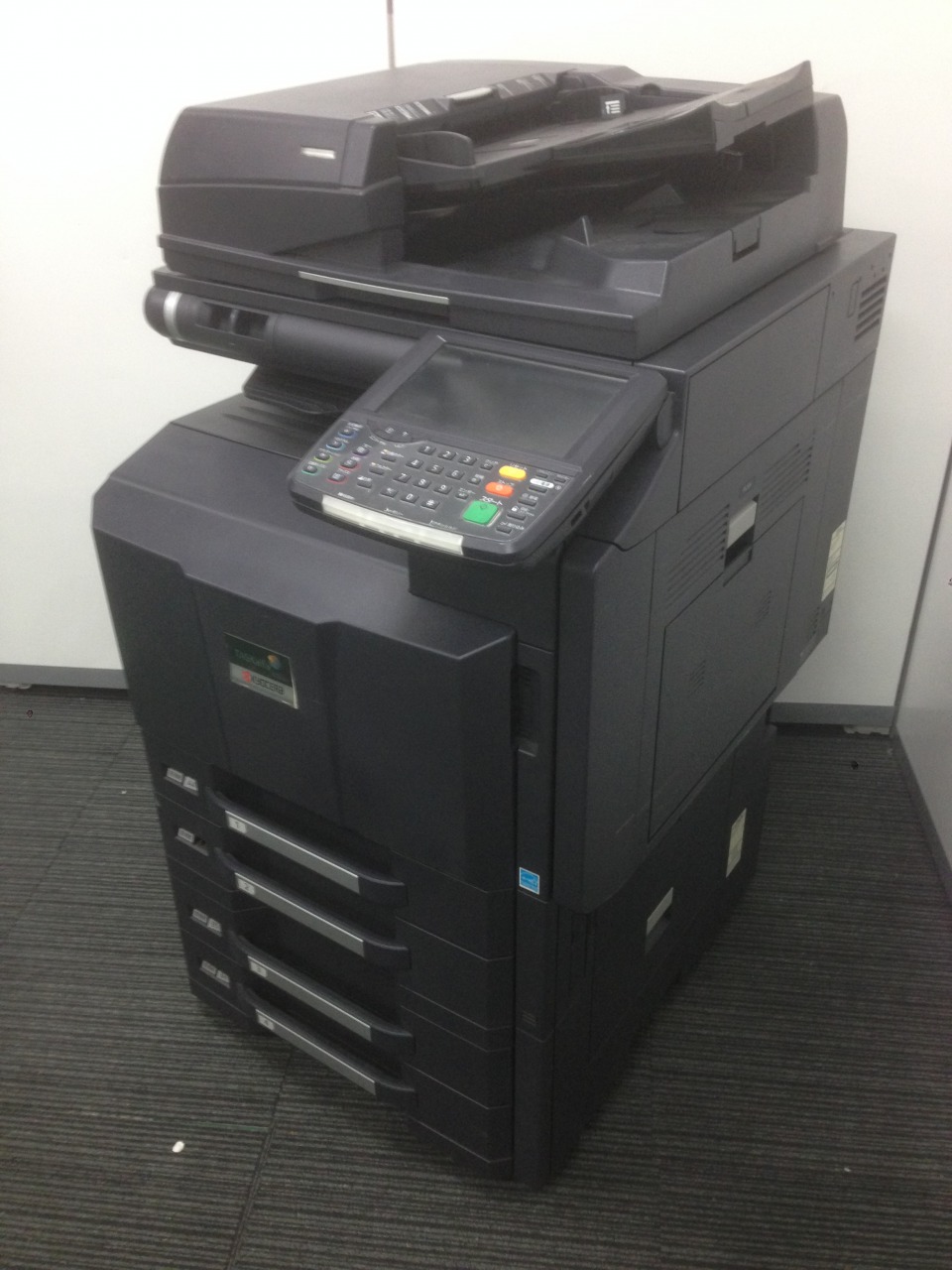 【中古】TASKalfa TASKalfa_3050ci 京セラ/KYOCERA カラー複合機(コピー機) 152667 - 中古オフィス家具 ...