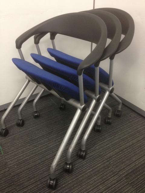 【中古】スタッカートシリーズ FM-290 ウチダ/UCHIDA スタッキングチェア 153119 - 中古オフィス家具ならオフィスバスターズ