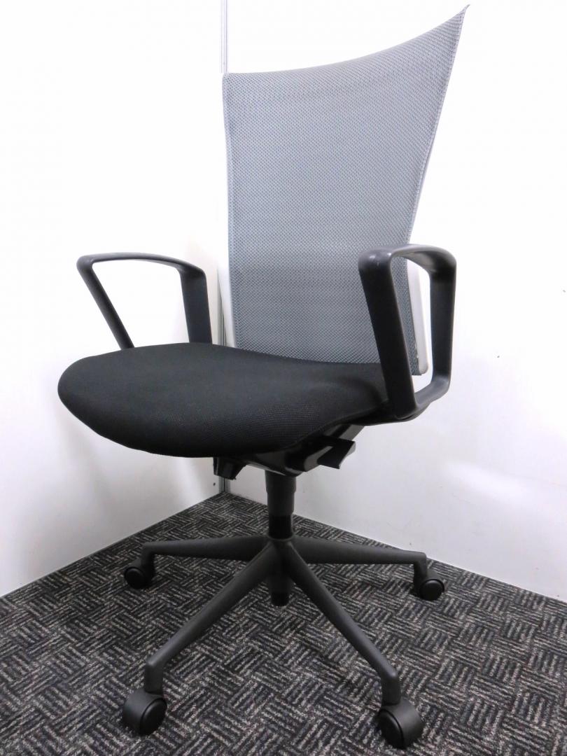 【中古】アクトディアチェア Actdia AA-30W ウチダ/UCHIDA 肘付ハイバックチェア 173315 - 中古オフィス家具ならオフィスバスターズ