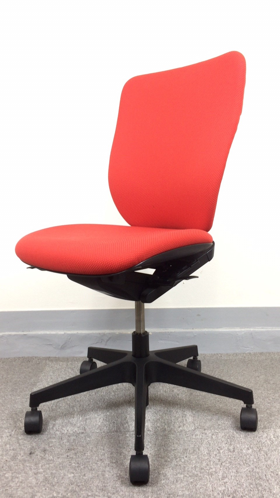 【中古】プラオチェア KE-230GH-T1R3 イトーキ/ITOKI 肘無ハイバックチェア 180669 - 中古オフィス家具ならオフィスバスターズ