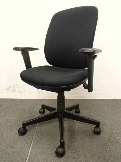 【中古】Presea プラス/PLUS 肘付ローバックチェア 184798 - 中古オフィス家具ならオフィスバスターズ