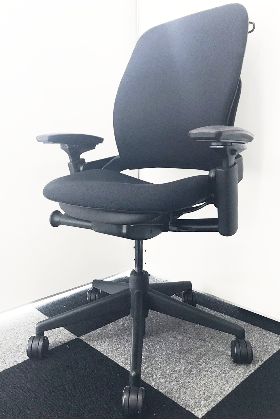 【中古】リープHD 46216179 Steelcase/スチールケース 肘付ハイバックチェア 220296 - 中古オフィス家具ならオフィス ...