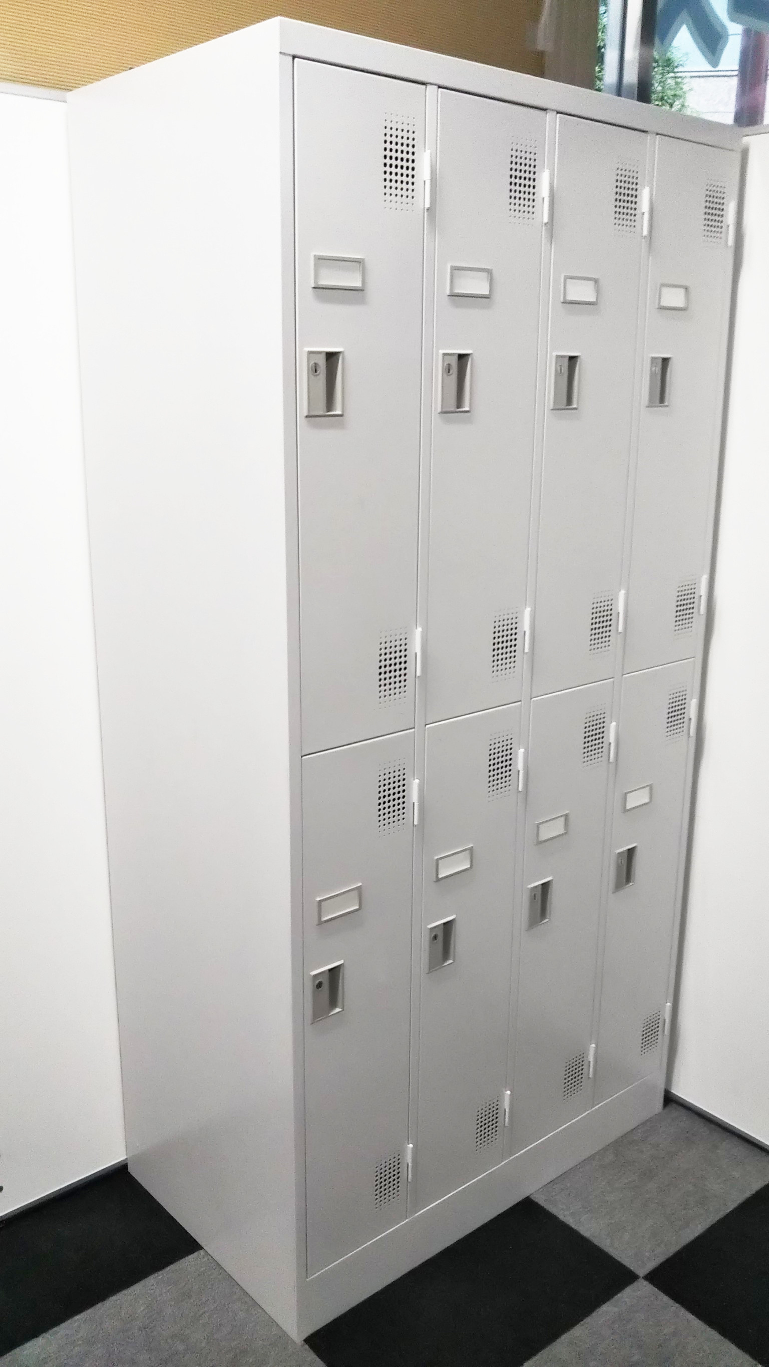 【中古】TLKロッカー TLK-S8 豊国工業 8人用更衣ロッカー 235857 - 中古オフィス家具ならオフィスバスターズ