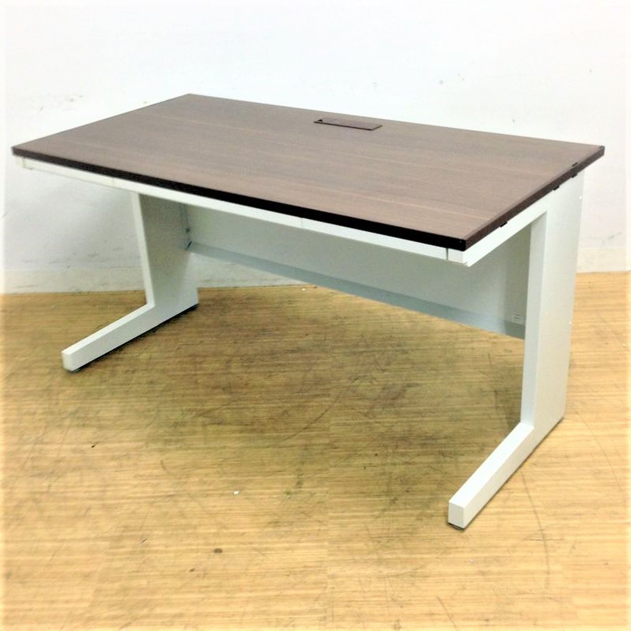 【中古】スカエナ ウチダ/UCHIDA 平机 259065 - 中古オフィス家具ならオフィスバスターズ