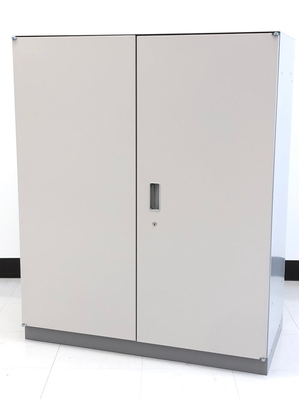 【中古】シンライン HTM-109HSS-WE イトーキ/ITOKI ローキャビネット／両開き 259961 - 中古オフィス家具ならオフィス ...