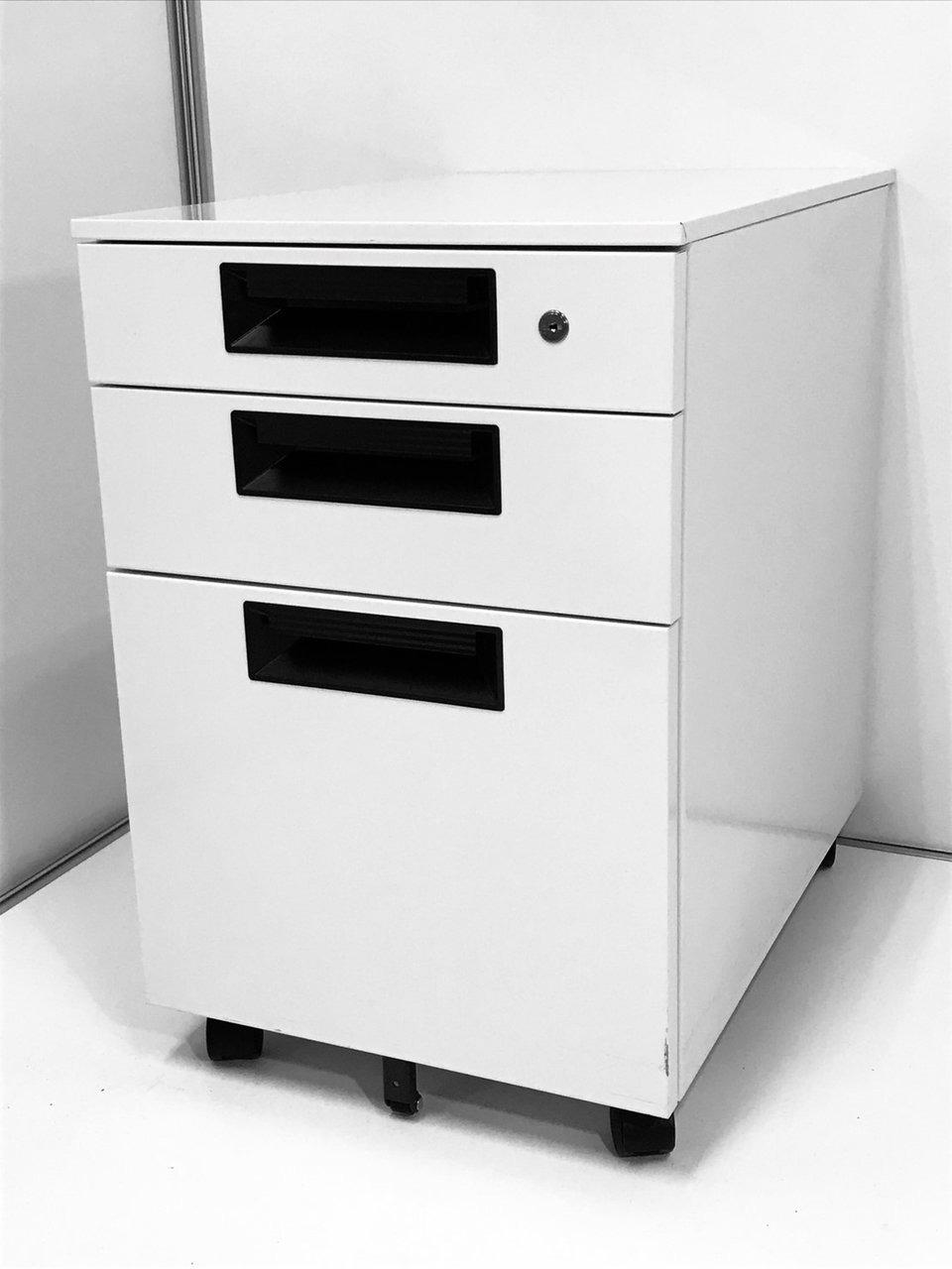 【中古】フラットライン SP-046SC-3 WH プラス/PLUS ワゴン3段 278312 - 中古オフィス家具ならオフィスバスターズ