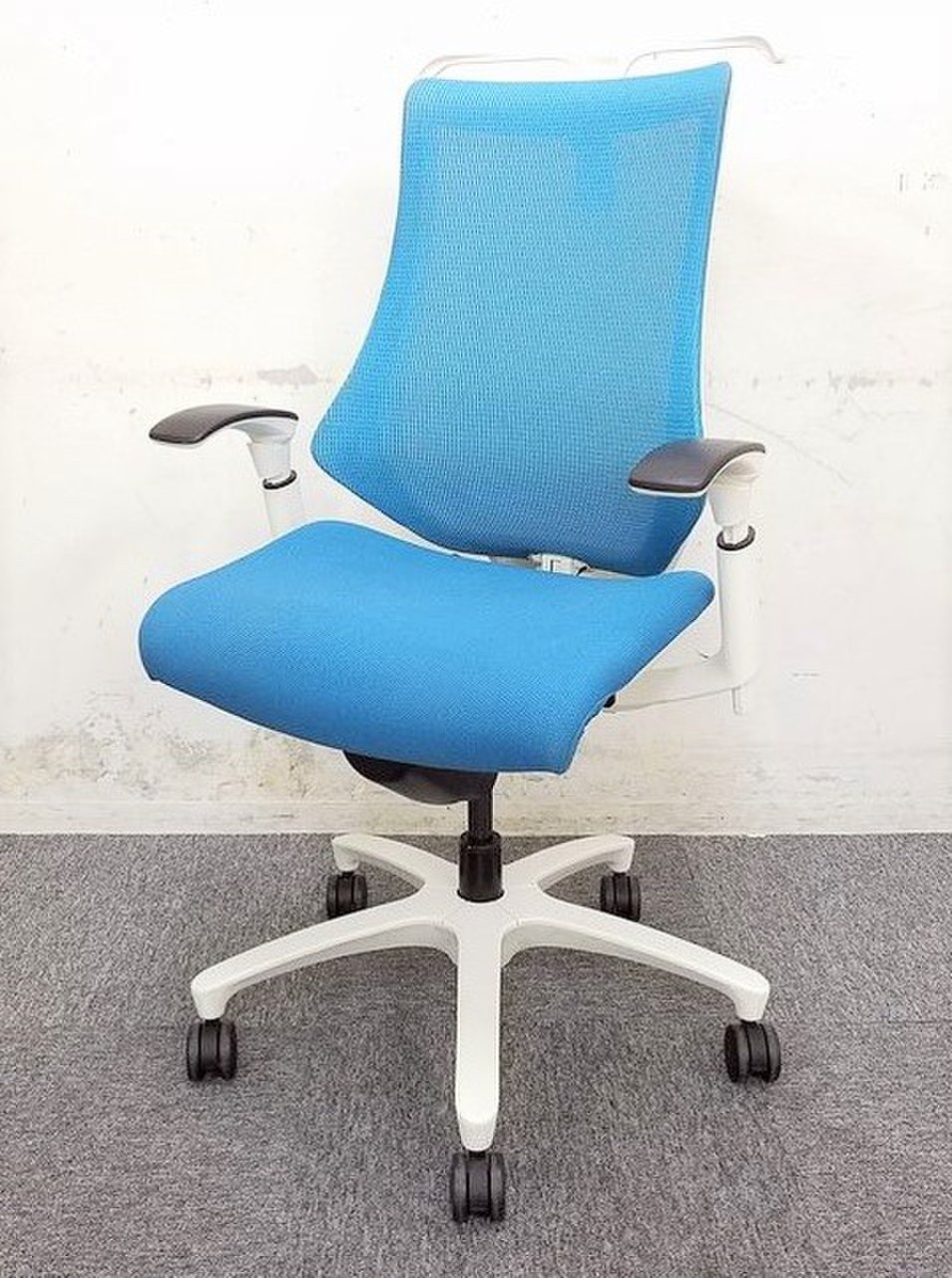 【中古】エフクロス KF-377JBH-W9A3 イトーキ/ITOKI 肘付ハイバックチェア 284521 - 中古オフィス家具ならオフィスバスターズ