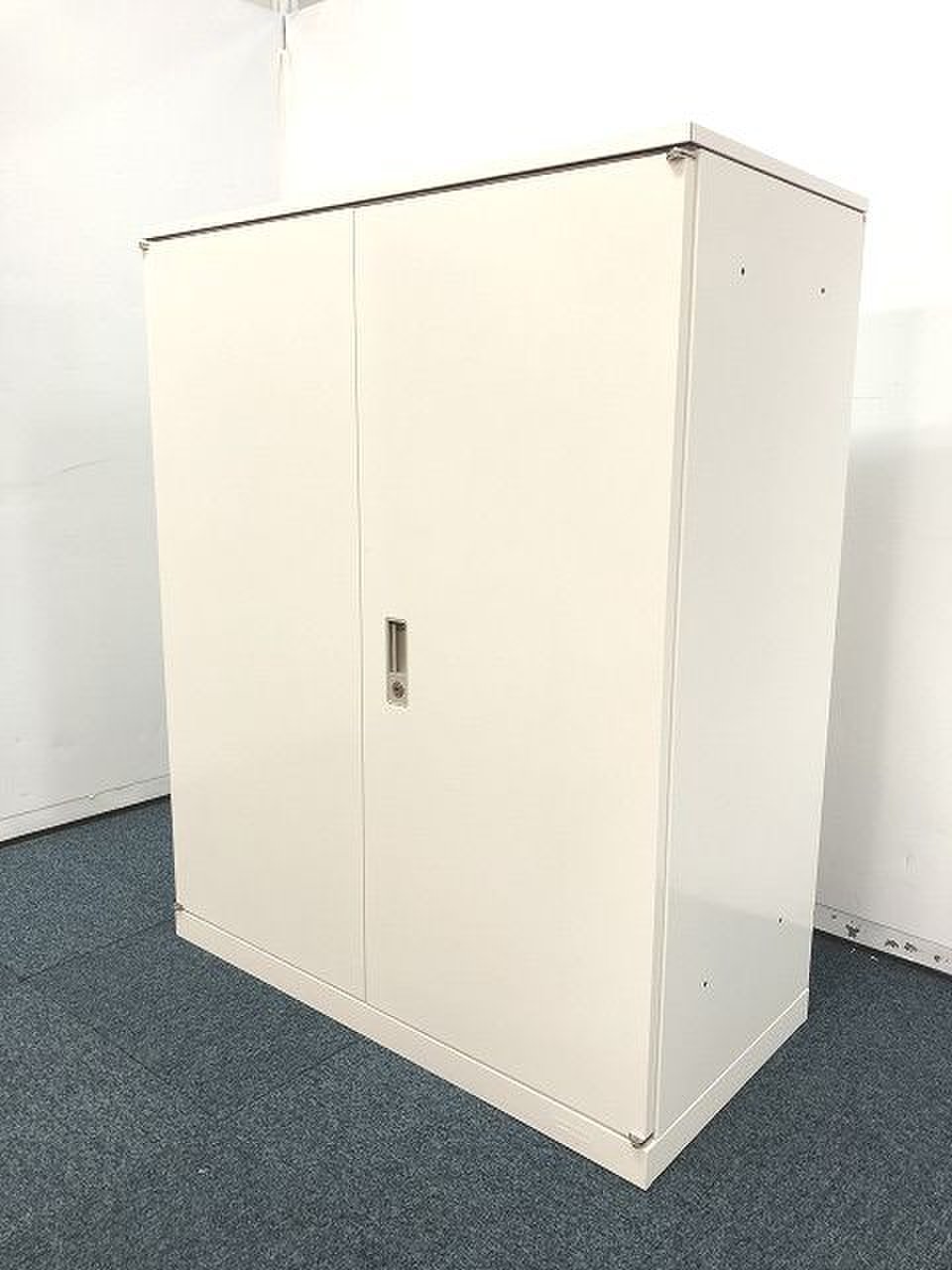 【中古】42シリーズ オカムラ/okamura ローキャビネット／両開き 302782 - 中古オフィス家具ならオフィスバスターズ
