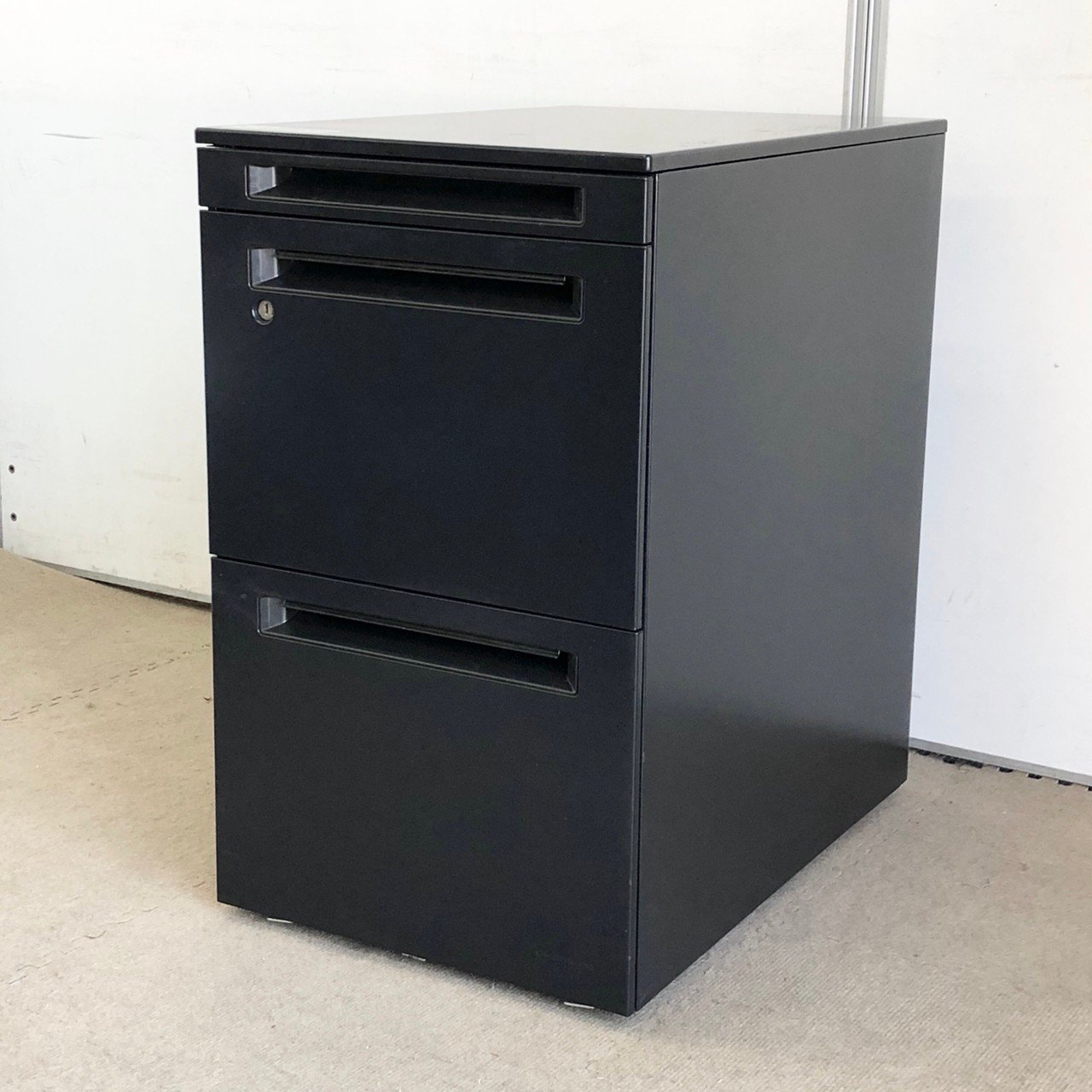 【中古】プロユニット DNC1CX Z25 オカムラ/okamura ワゴン3段 307829 - 中古オフィス家具ならオフィスバスターズ