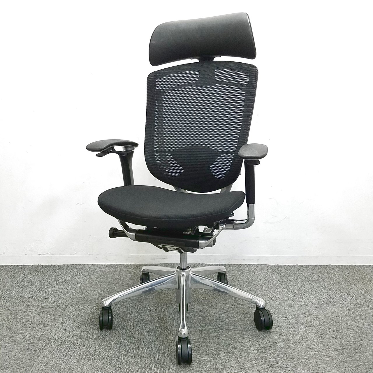 【中古】コンテッサチェア CM32AB FBF1 オカムラ/okamura 肘付ハイバックチェア 316638 - 中古オフィス家具ならオフィスバスターズ