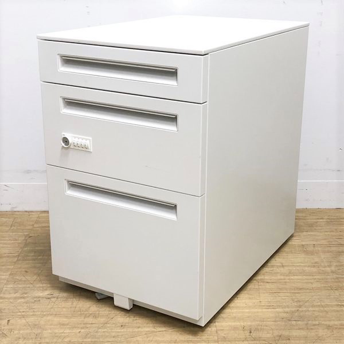 【中古】STワゴンシリーズ ウチダ/UCHIDA ワゴン3段 321507 - 中古オフィス家具ならオフィスバスターズ