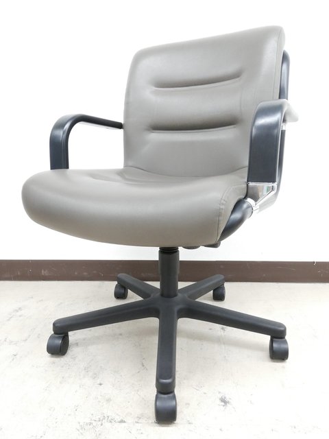 【中古】 CR-G230 コクヨ/KOKUYO 肘付ローバックチェア 323196 - 中古オフィス家具ならオフィスバスターズ