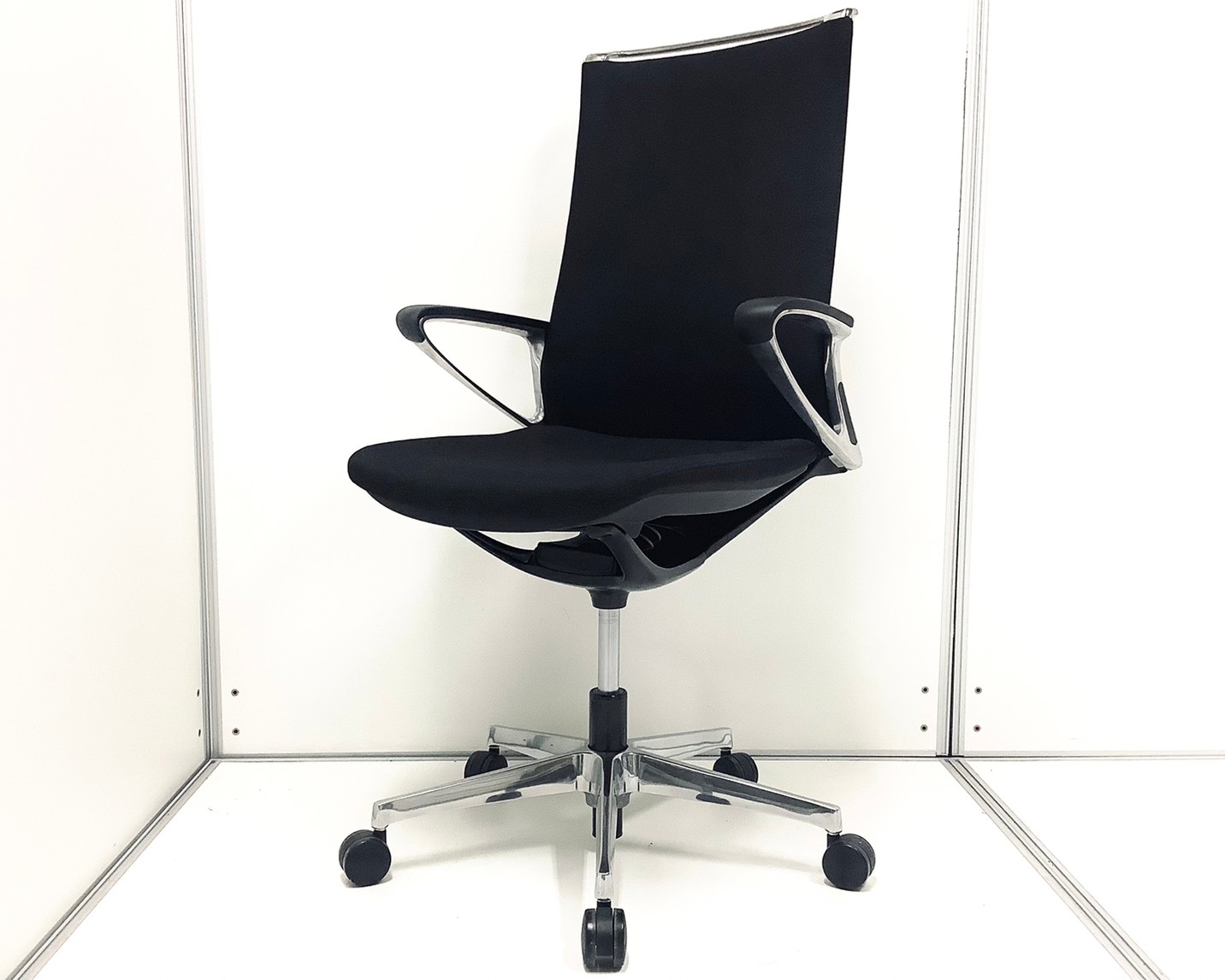 【中古】モード CA87BS FWM1 オカムラ/okamura 肘無ハイバックチェア 349151 - 中古オフィス家具ならオフィスバスターズ