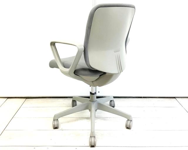 【中古】CG-Rチェア CN43GR FM37 オカムラ/okamura 肘付ローバックチェア 377621 - 中古オフィス家具ならオフィスバスターズ