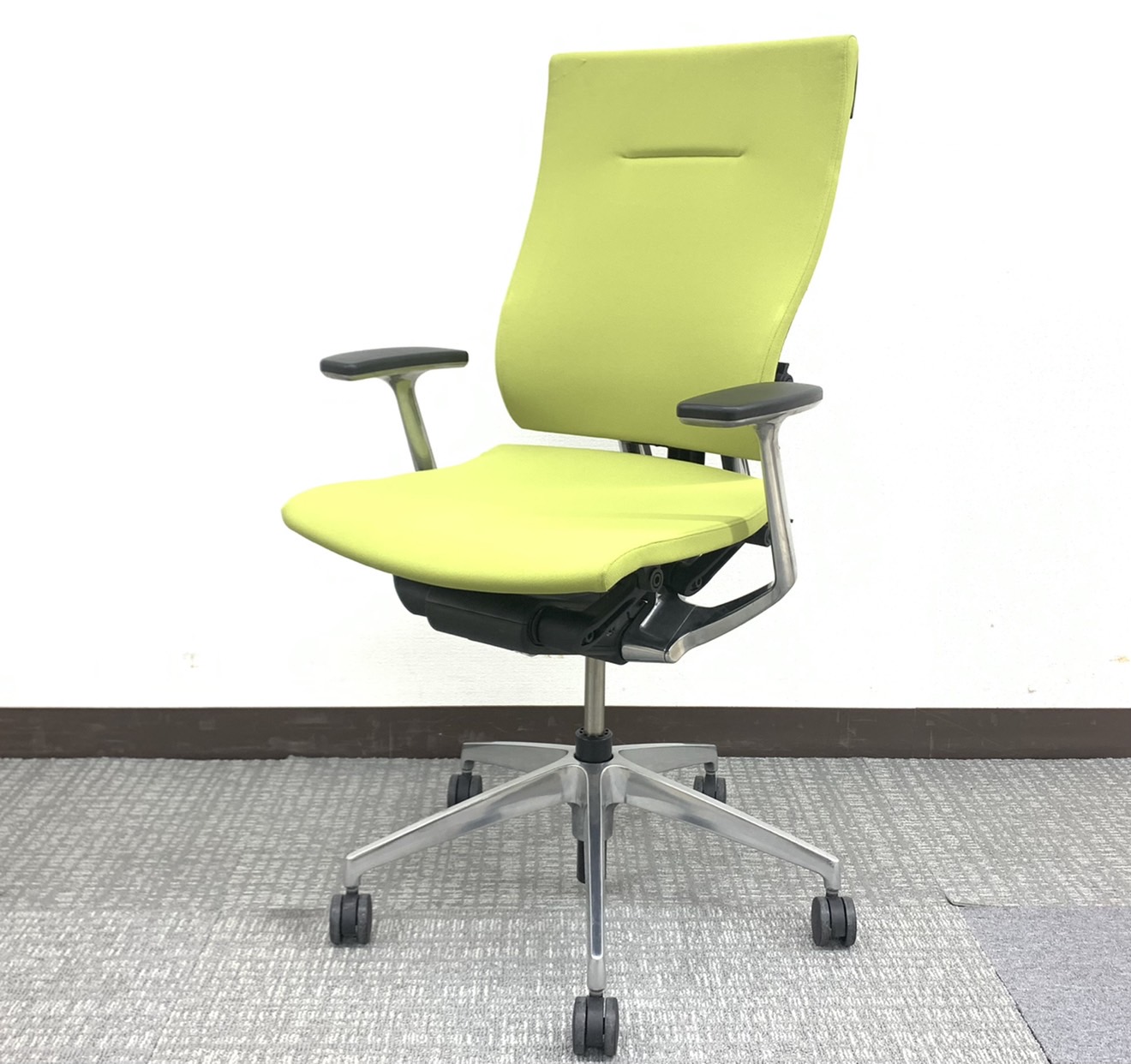 【中古】スピーナチェア KE-715GP-Z9Q6 イトーキ/ITOKI 肘付ハイバックチェア 383274 - 中古オフィス家具ならオフィスバスターズ