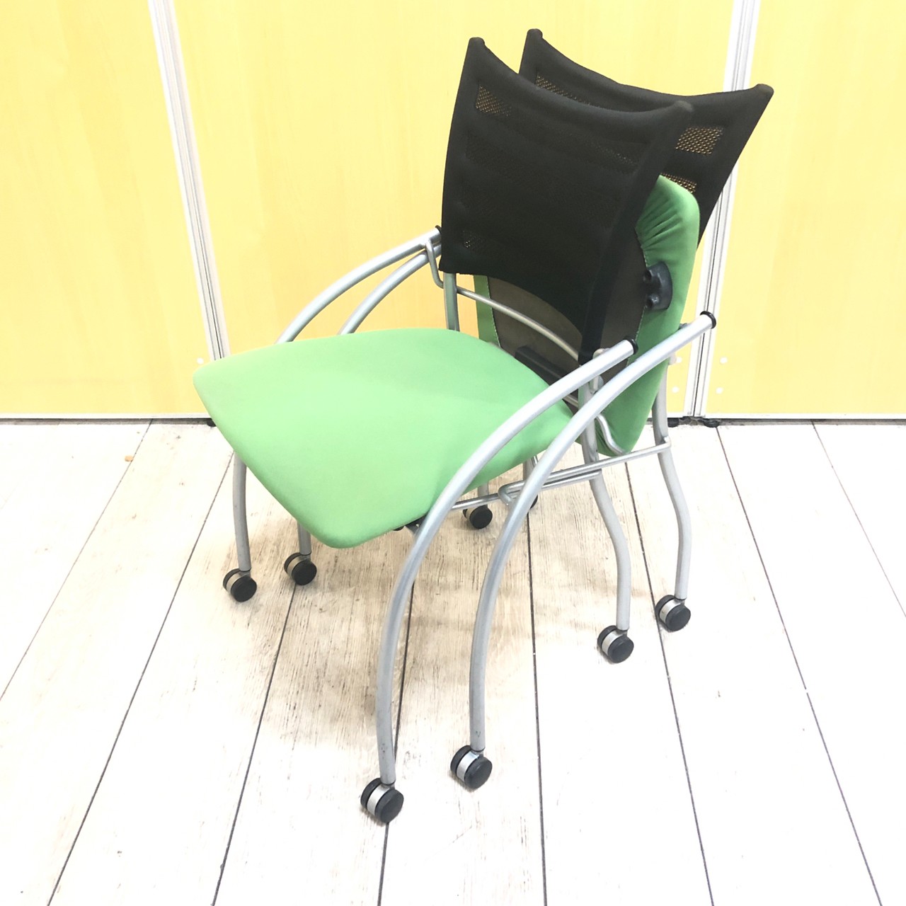 【中古】プリエ2 イトーキ/ITOKI ネスティングチェア 384970 - 中古オフィス家具ならオフィスバスターズ