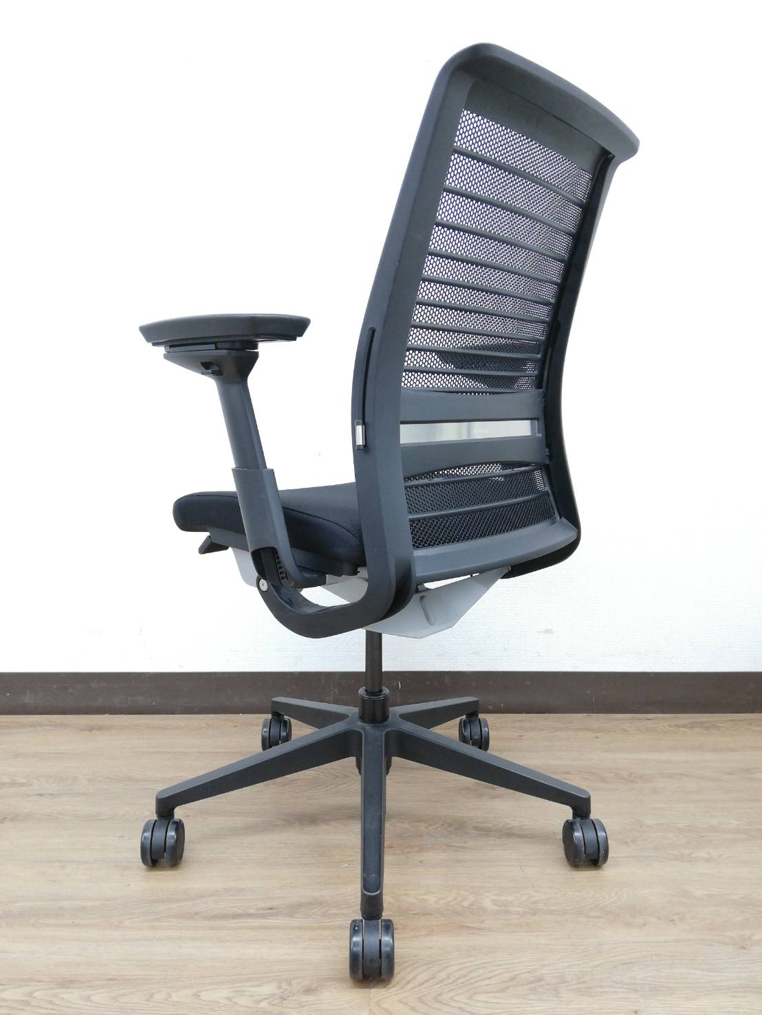 【中古】シンクチェア（2015年以降モデル） 465A300 Steelcase/スチールケース 肘付ハイバックチェア 386773 - 中古 ...