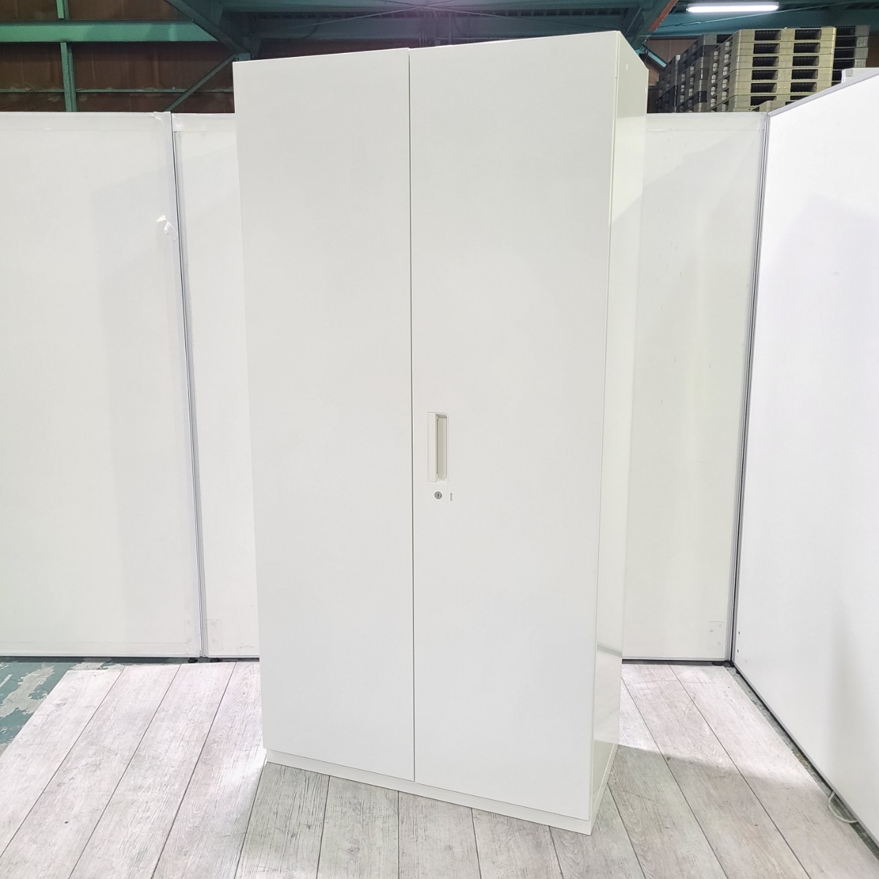 【中古】L6 L6-180A プラス/PLUS ハイキャビネット／両開き 394394 - 中古オフィス家具ならオフィスバスターズ