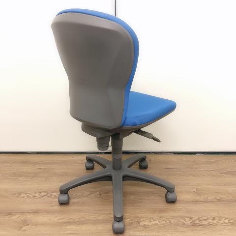 【中古】レグノチェア コクヨ/KOKUYO 肘無ローバックチェア 395240 - 中古オフィス家具ならオフィスバスターズ