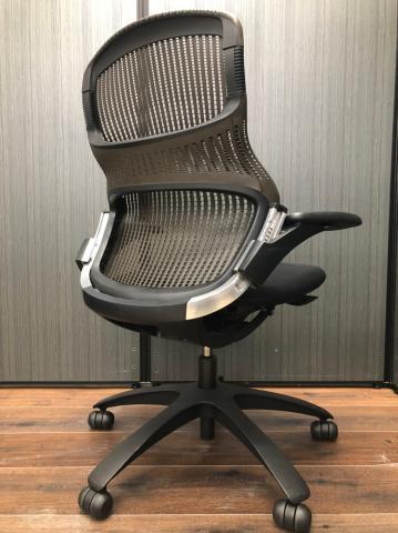 【中古】ジェネレーション チェア Knoll/ノール 肘付ハイバックチェア 398254 - 中古オフィス家具ならオフィスバスターズ