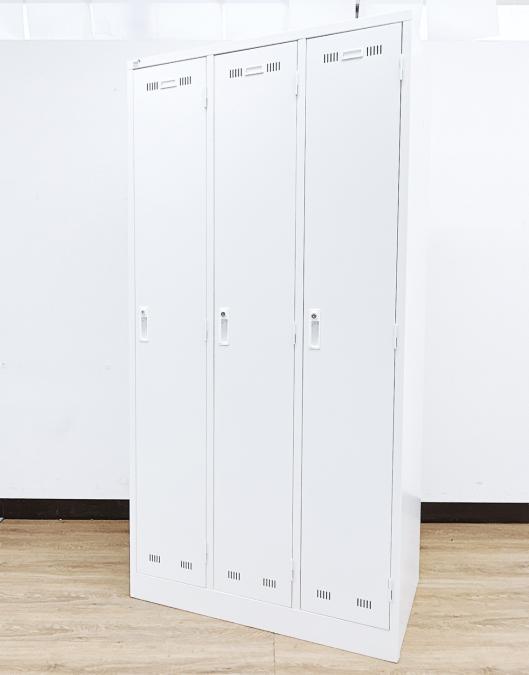 【新古品】SLKロッカー SLKW-3 生興 3人用更衣ロッカー 398490 - 中古オフィス家具ならオフィスバスターズ