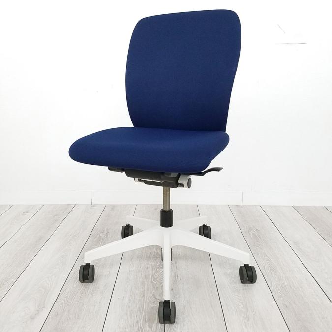 【中古】フルゴ KF-440GB-WWB2 イトーキ/ITOKI 肘無ローバックチェア 406987 - 中古オフィス家具ならオフィスバスターズ