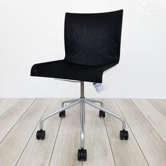 【中古】ペリック KF-250C-Z5T1 イトーキ/ITOKI 肘無ローバックチェア 408685 - 中古オフィス家具ならオフィスバスターズ