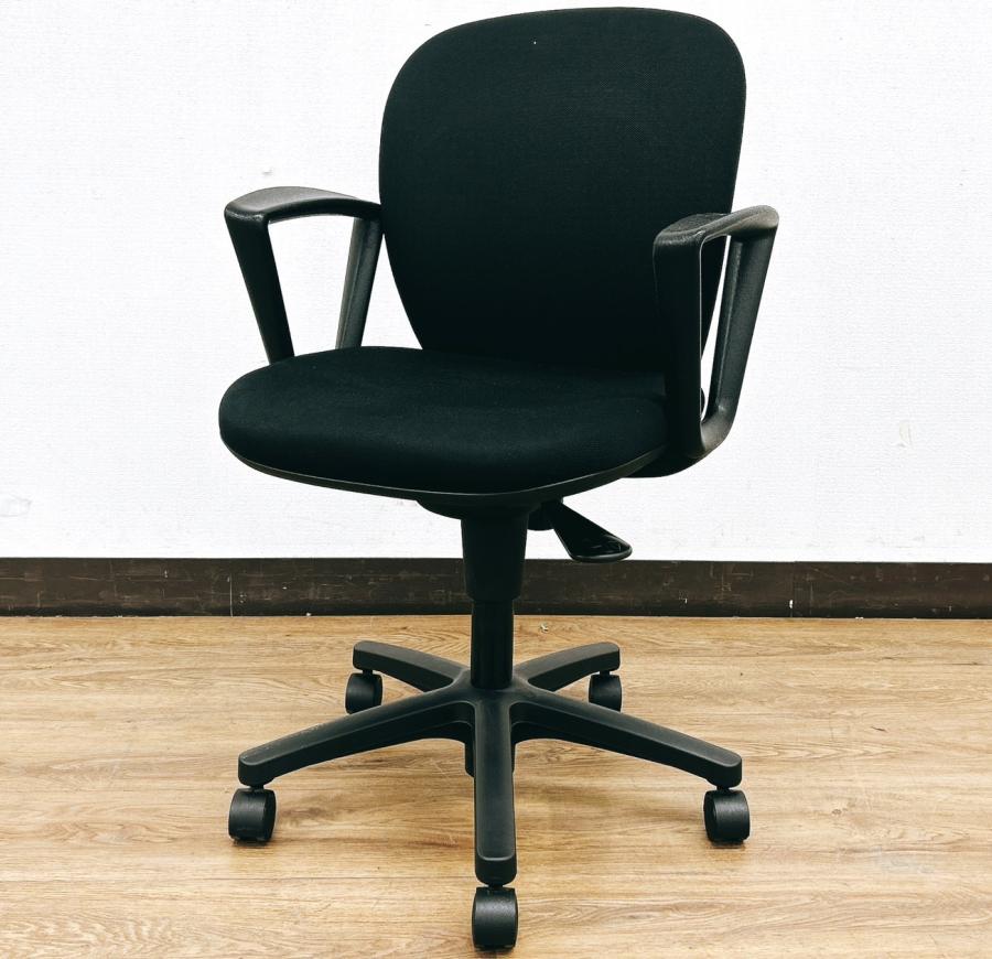 【中古】リエットチェア KFS-740GB-T1.T1 イトーキ/ITOKI 肘付ローバックチェア 410773 - 中古オフィス家具なら ...