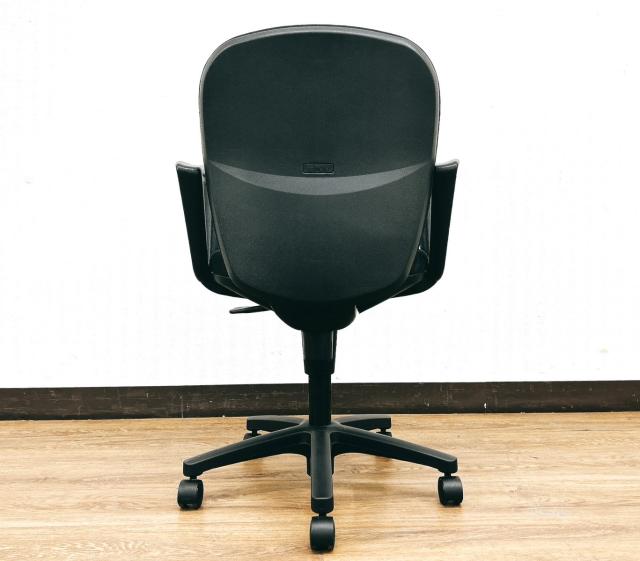【中古】リエットチェア KFS-740GB-T1.T1 イトーキ/ITOKI 肘付ローバックチェア 410773 - 中古オフィス家具なら ...
