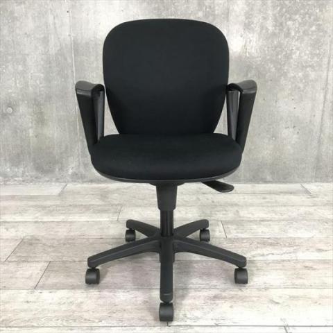 【中古】リエットチェア KFS-740GB-T1.T1 イトーキ/ITOKI 肘付ローバックチェア 410994 - 中古オフィス家具なら ...