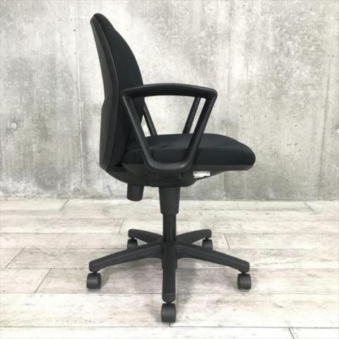 【中古】リエットチェア KFS-740GB-T1.T1 イトーキ/ITOKI 肘付ローバックチェア 410994 - 中古オフィス家具なら ...
