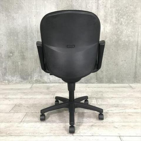 【中古】リエットチェア KFS-740GB-T1.T1 イトーキ/ITOKI 肘付ローバックチェア 410994 - 中古オフィス家具なら ...