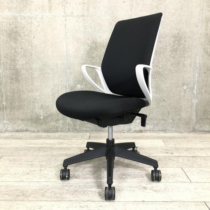 【中古】ピコラ チェア コクヨ/KOKUYO 肘付ハイバックチェア 417849 - 中古オフィス家具ならオフィスバスターズ