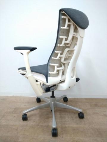 【中古】エンボディチェア Herman Miller/ハーマンミラー 肘付ハイバックチェア 418079 - 中古オフィス家具ならオフィスバスターズ