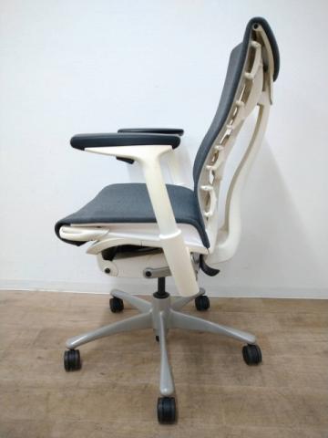 【中古】エンボディチェア Herman Miller/ハーマンミラー 肘付ハイバックチェア 418079 - 中古オフィス家具ならオフィスバスターズ