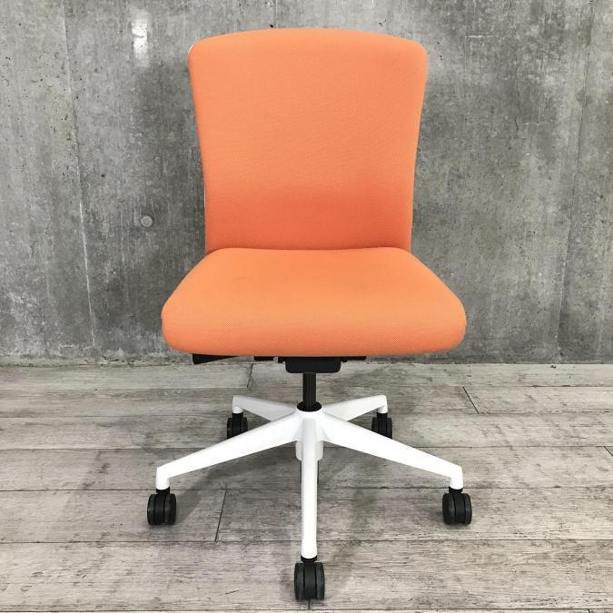 【中古】エルフィ ウチダ/UCHIDA 肘無ミドルバックチェア 418578 - 中古オフィス家具ならオフィスバスターズ