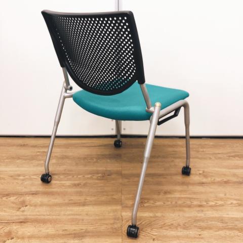 【中古】プロスタック 8139ZZ オカムラ/okamura スタッキングチェア 420641 - 中古オフィス家具ならオフィスバスターズ