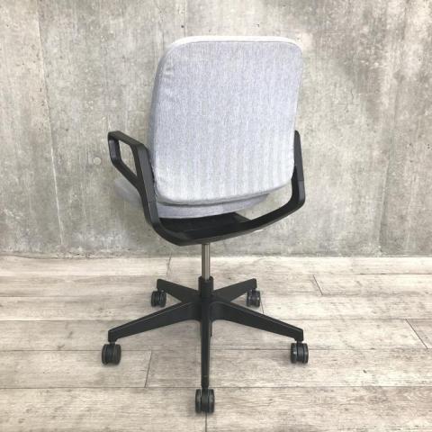 【中古】レヴィチェア イトーキ/ITOKI 肘付ローバックチェア 434946 - 中古オフィス家具ならオフィスバスターズ