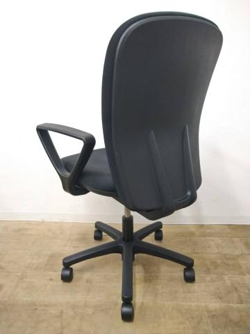 【中古】リエットR KT-330PG-T1T1 イトーキ/ITOKI 肘付ハイバックチェア 437548 - 中古オフィス家具ならオフィスバスターズ