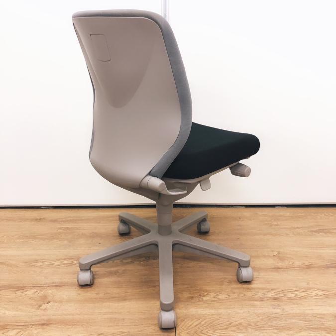 【中古】セディスタチェア CRS-G420F3 コクヨ/KOKUYO 肘無ローバックチェア 437605 - 中古オフィス家具ならオフィスバスターズ