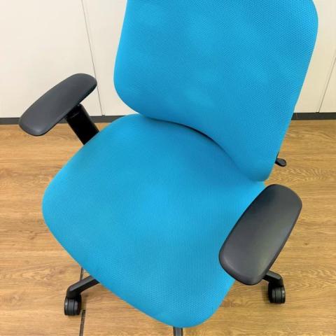 【中古】シルフィー オカムラ/okamura 肘付ハイバックチェア 437906 - 中古オフィス家具ならオフィスバスターズ