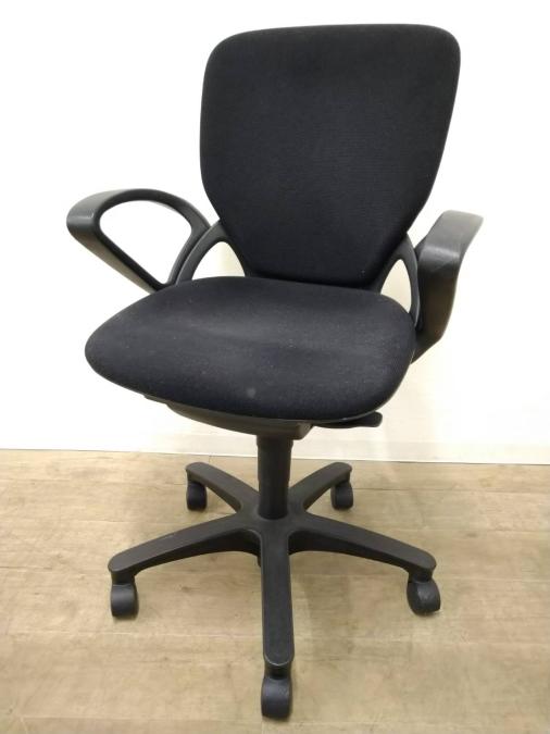 【中古】プレーゴチェア イトーキ/ITOKI 肘付ローバックチェア 438324 - 中古オフィス家具ならオフィスバスターズ