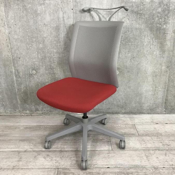 【中古】オムネス C532WR FBA9 オカムラ/okamura 肘無ローバックチェア 443238 - 中古オフィス家具ならオフィスバスターズ