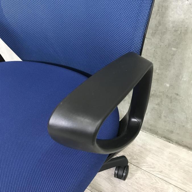 【中古】CG-M メッシュ CG21ZR-FZK3 オカムラ/okamura 肘付ローバックチェア 455143 - 中古オフィス家具なら ...