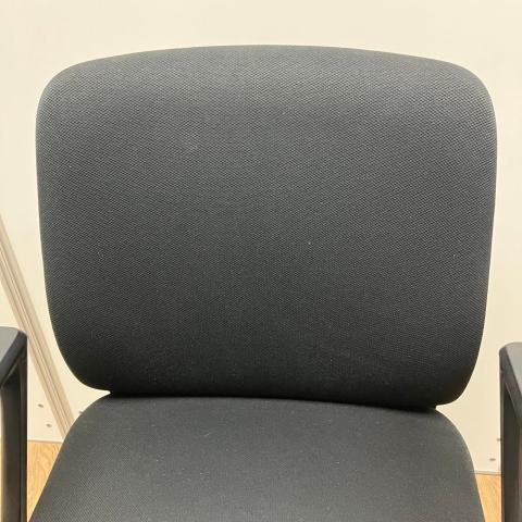 【中古】トルテチェア KZ-240GB-T1T1 イトーキ/ITOKI 肘付ローバックチェア 457133 - 中古オフィス家具ならオフィスバスターズ
