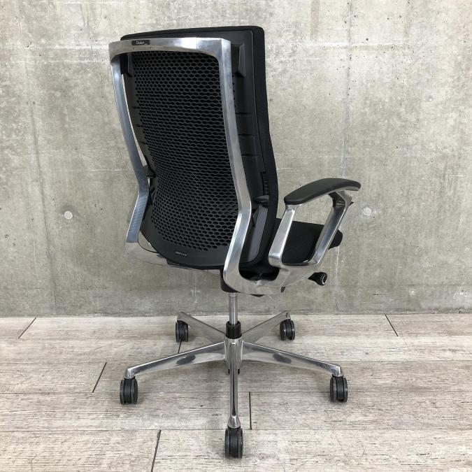 【中古】デュークチェア オカムラ/okamura 肘付ハイバックチェア 460590 - 中古オフィス家具ならオフィスバスターズ
