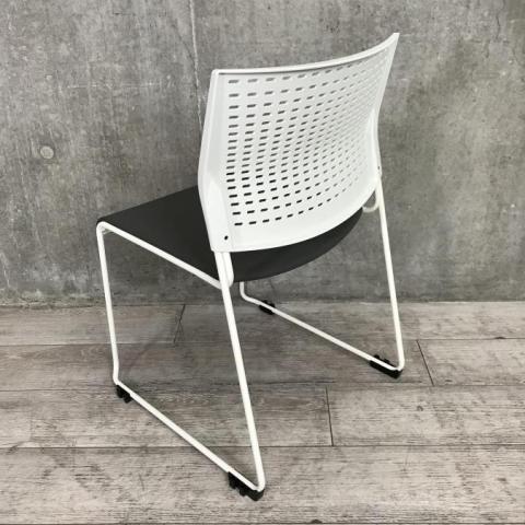 【中古】 8105YB FSG2 オカムラ/okamura スタッキングチェア 464078 - 中古オフィス家具ならオフィスバスターズ