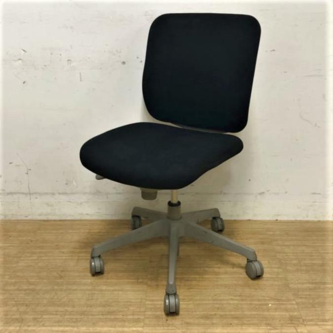 【中古】CG-Rチェア CN33GR FM31 オカムラ/okamura 肘無ローバックチェア 464103 - 中古オフィス家具ならオフィスバスターズ