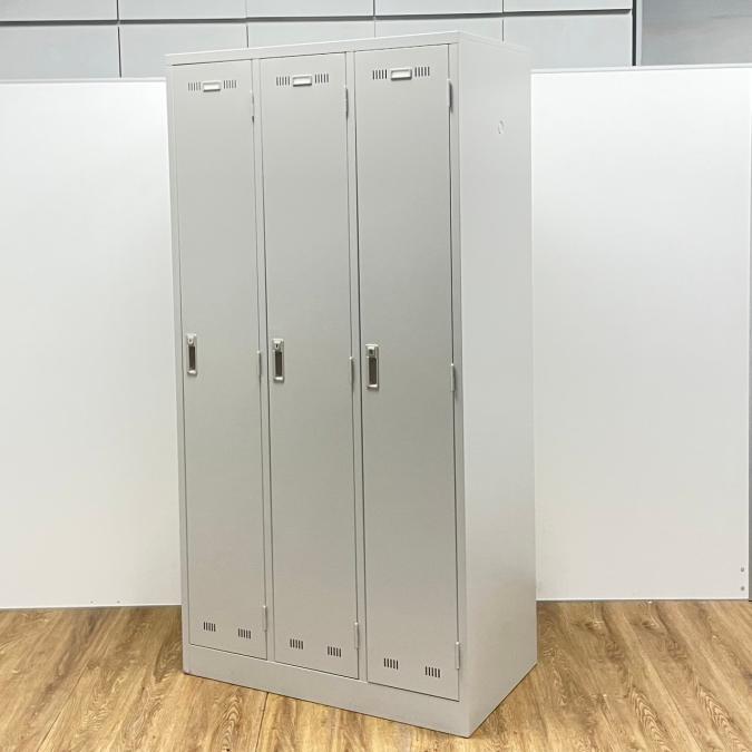 【中古】レオ LE-3N ライオン 3人用更衣ロッカー 466090 - 中古オフィス家具ならオフィスバスターズ